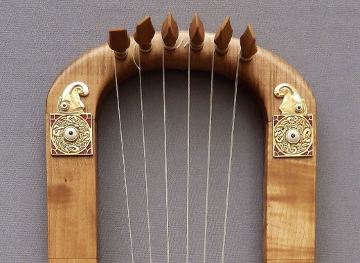 Medieval Lyres › Thurau-Harps.com